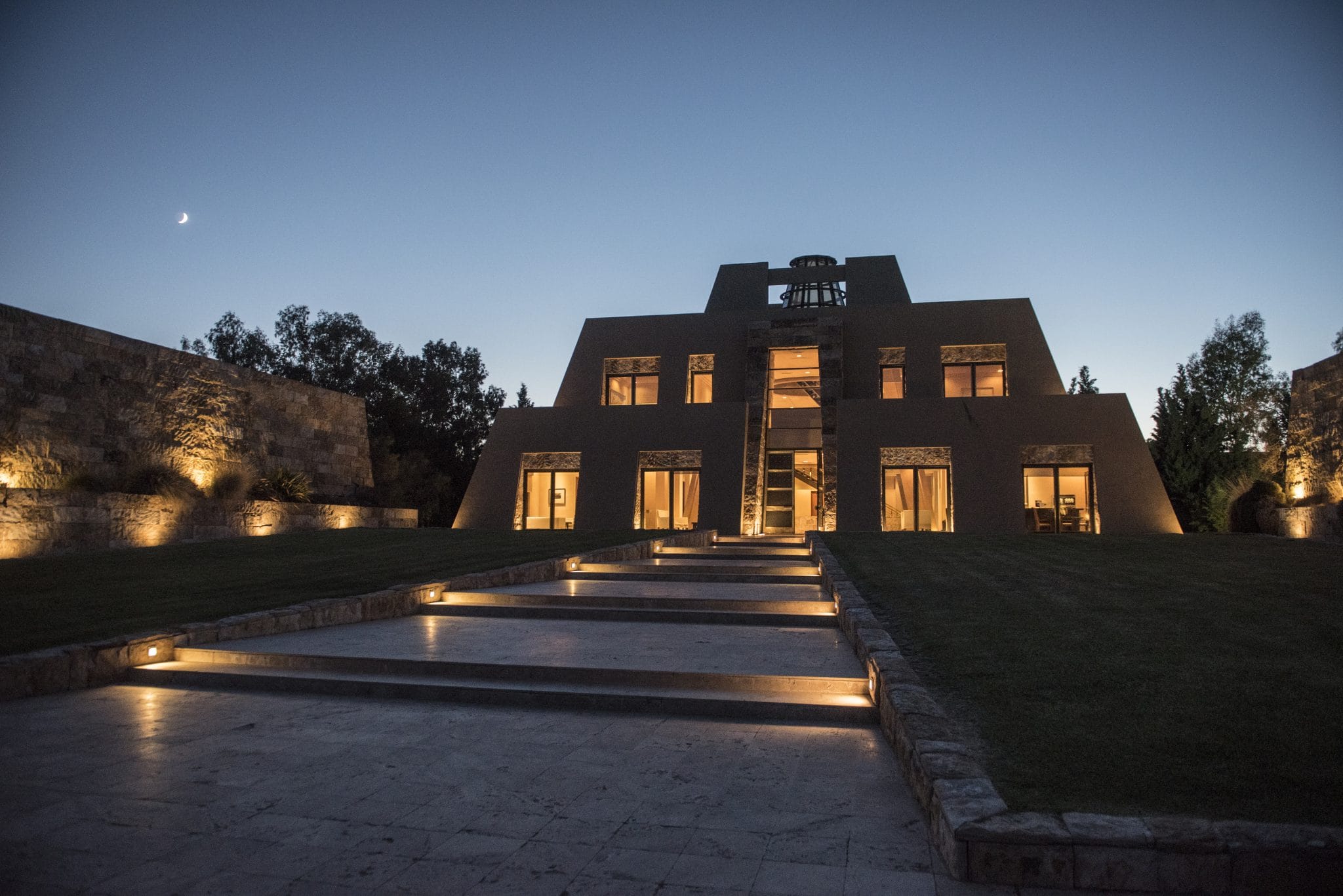 Tour a Bodega Catena Zapata - Visita Guiada | Lauke Tours